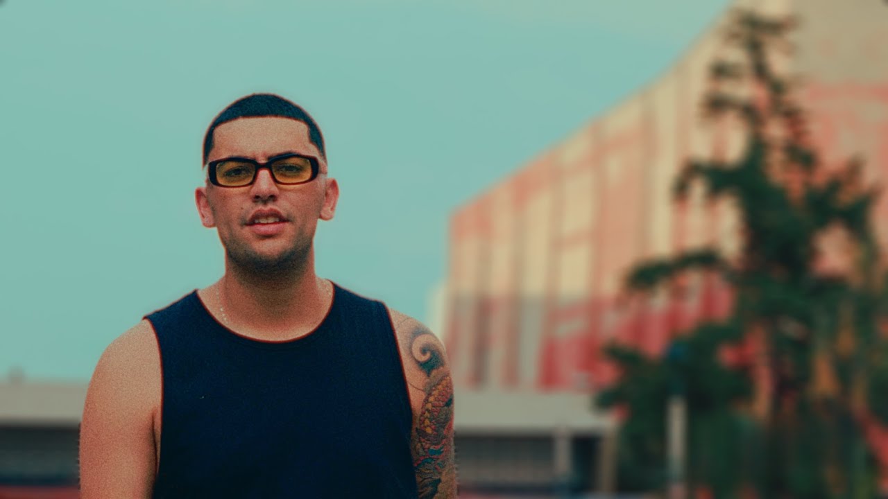 D4NIL0 - Gata Mala (Video Oficial) - YouTube
