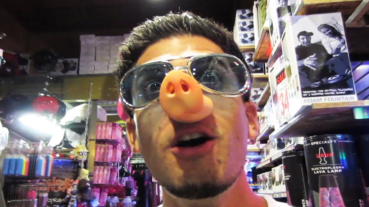 PIGGIN' OUT - YouTube