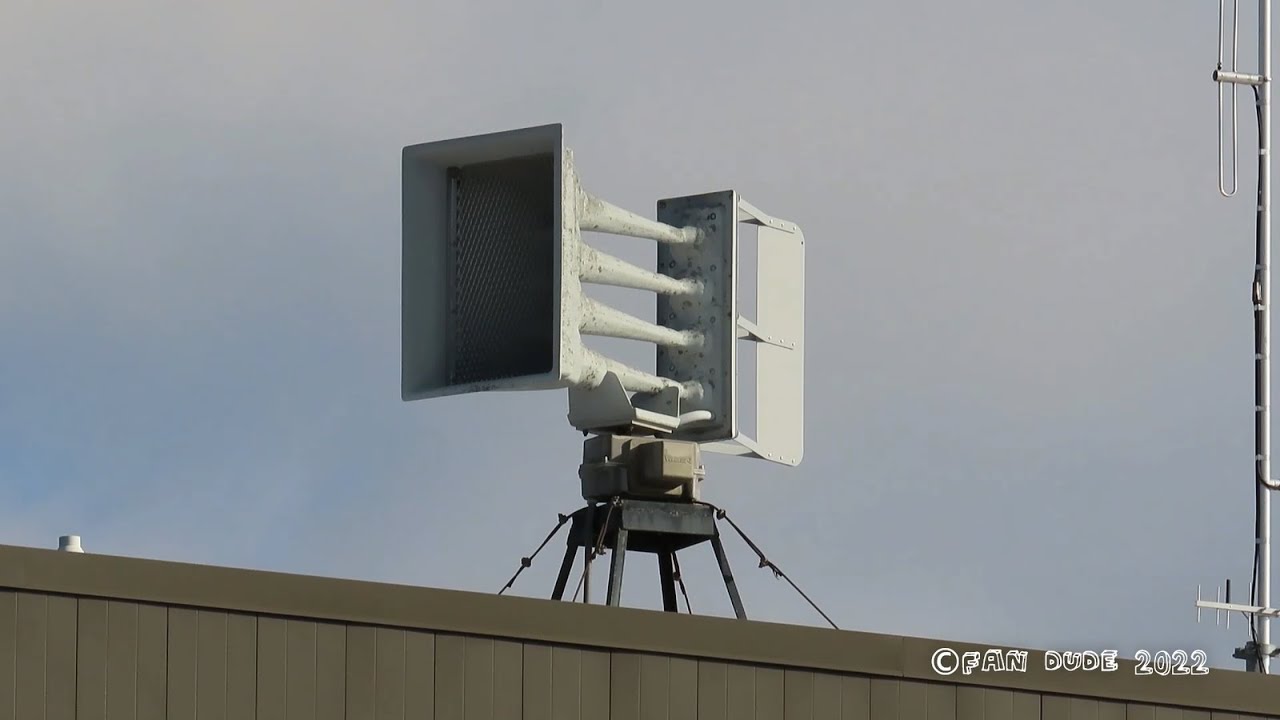 Plainwell, MI Finback Whelen Vortex ~Siren Test~ | Short Wail | 11-25 ...