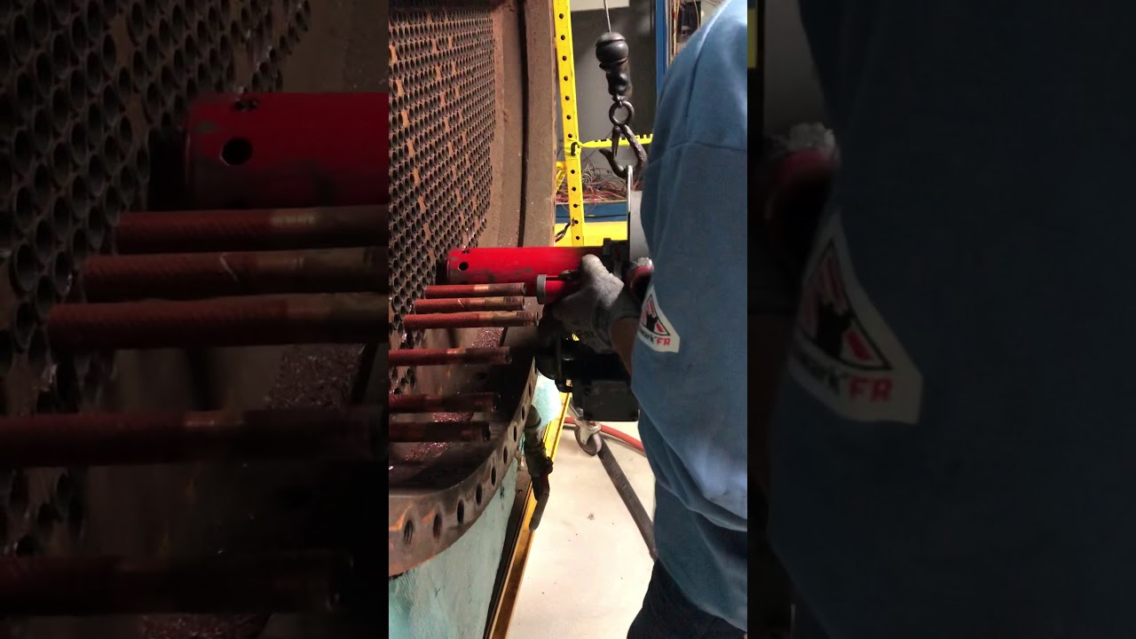 Chiller retube - tube removal using the Armstrong Tube Stripper - YouTube