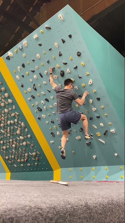 Foundry League 1 (7C) - Moonboard Benchmark - YouTube