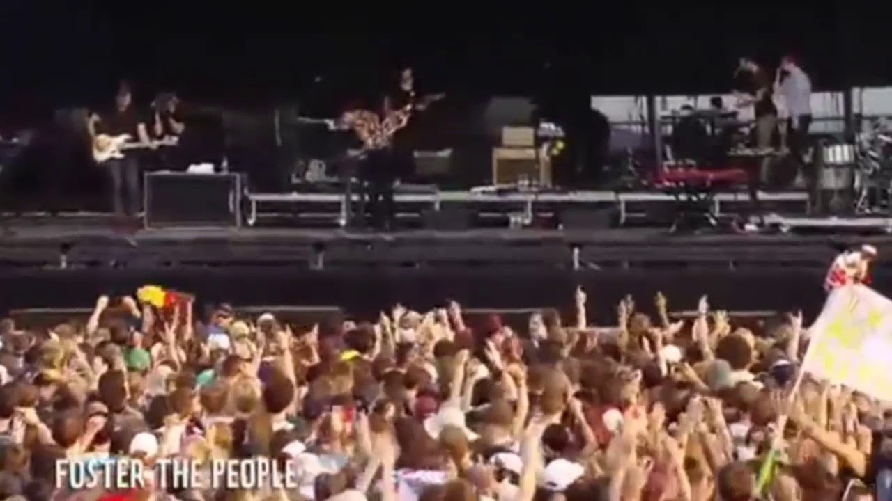 Foster The People - Pumped Up Kicks - AO VIVO - (legendado) - YouTube