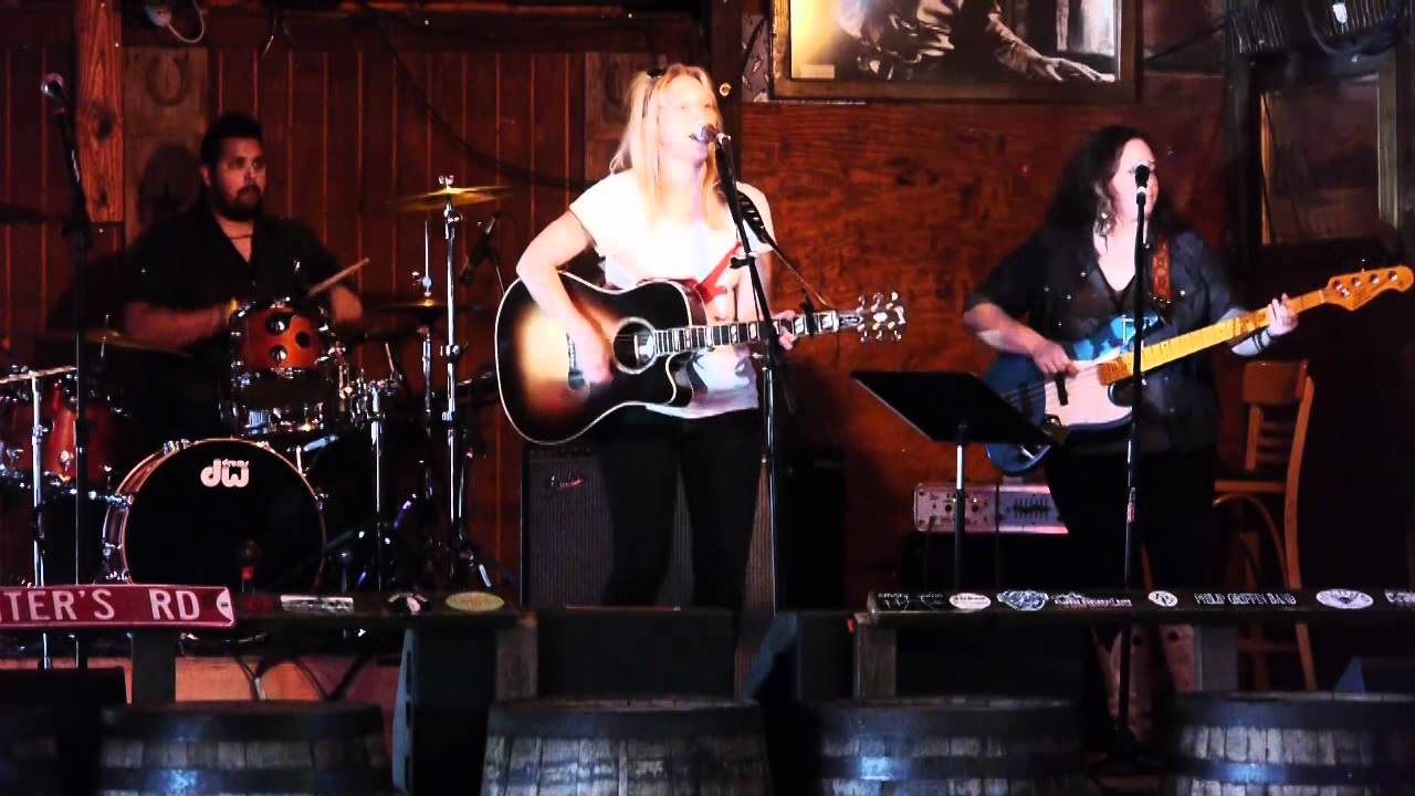 The Opener - Debbie Forrest - The Wildfire Benefit Concert For Texas ...