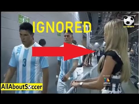 MESSI IGNORE HOT JOURNALIST/ MESSI IGNORA PERIODISTA