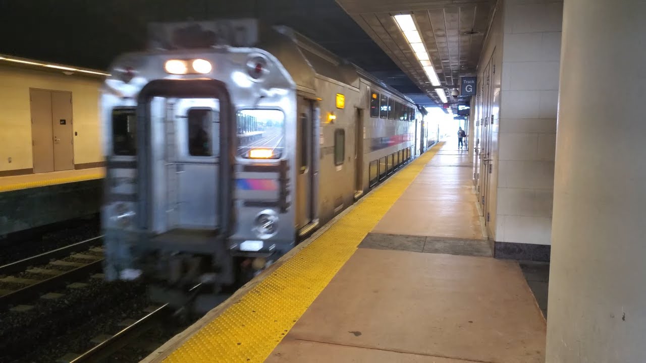 NJ Transit Train #1254 at Secaucus Junction - YouTube