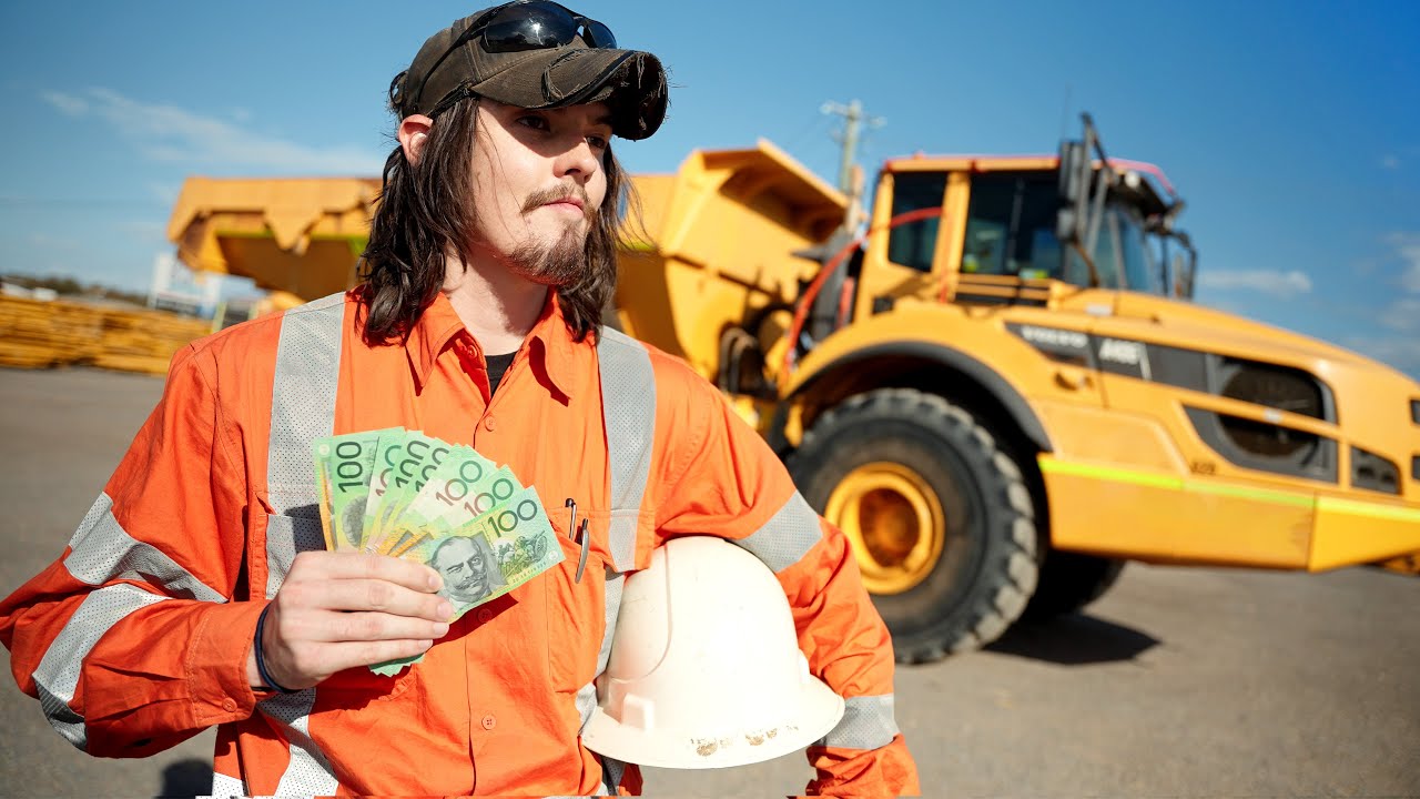 Every Mines Worker Ever... | Garn. - YouTube