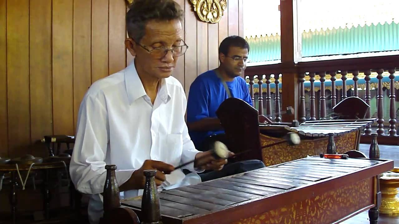 Traditional Cambodian Instrument Played in Phnom Penh at National ...
