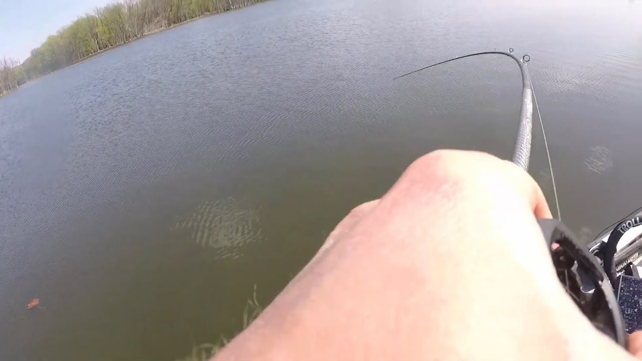 Day 2 - Fishing Pool 9 of the Mississippi River - YouTube