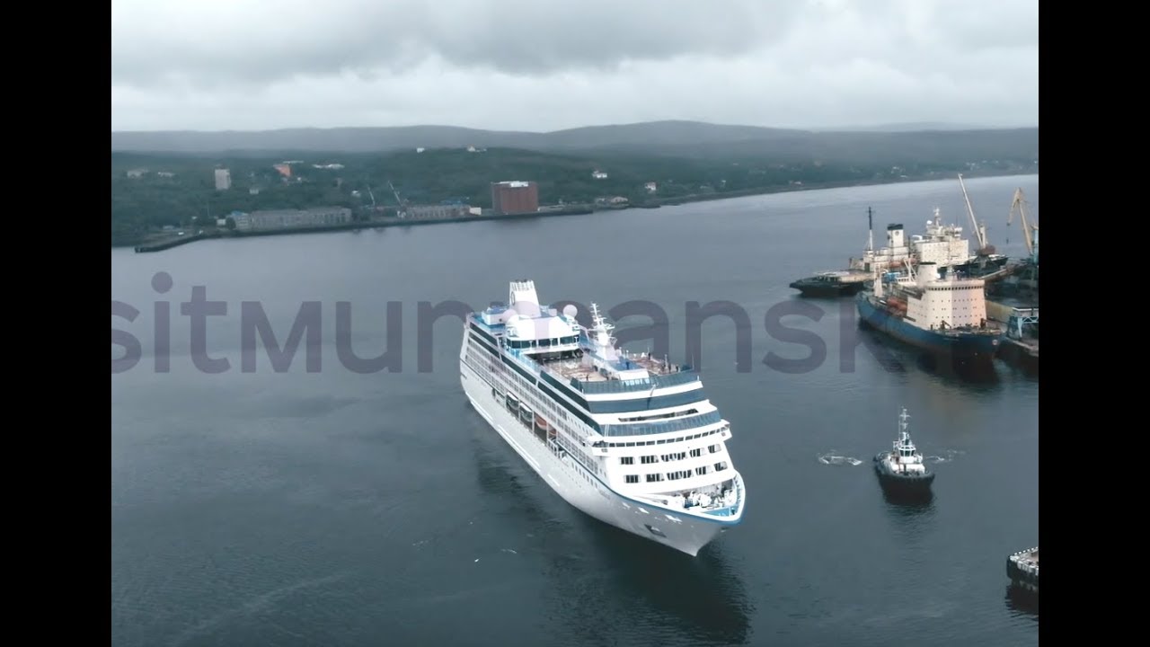 Video Cruises ships call to Murmansk Harbor - YouTube