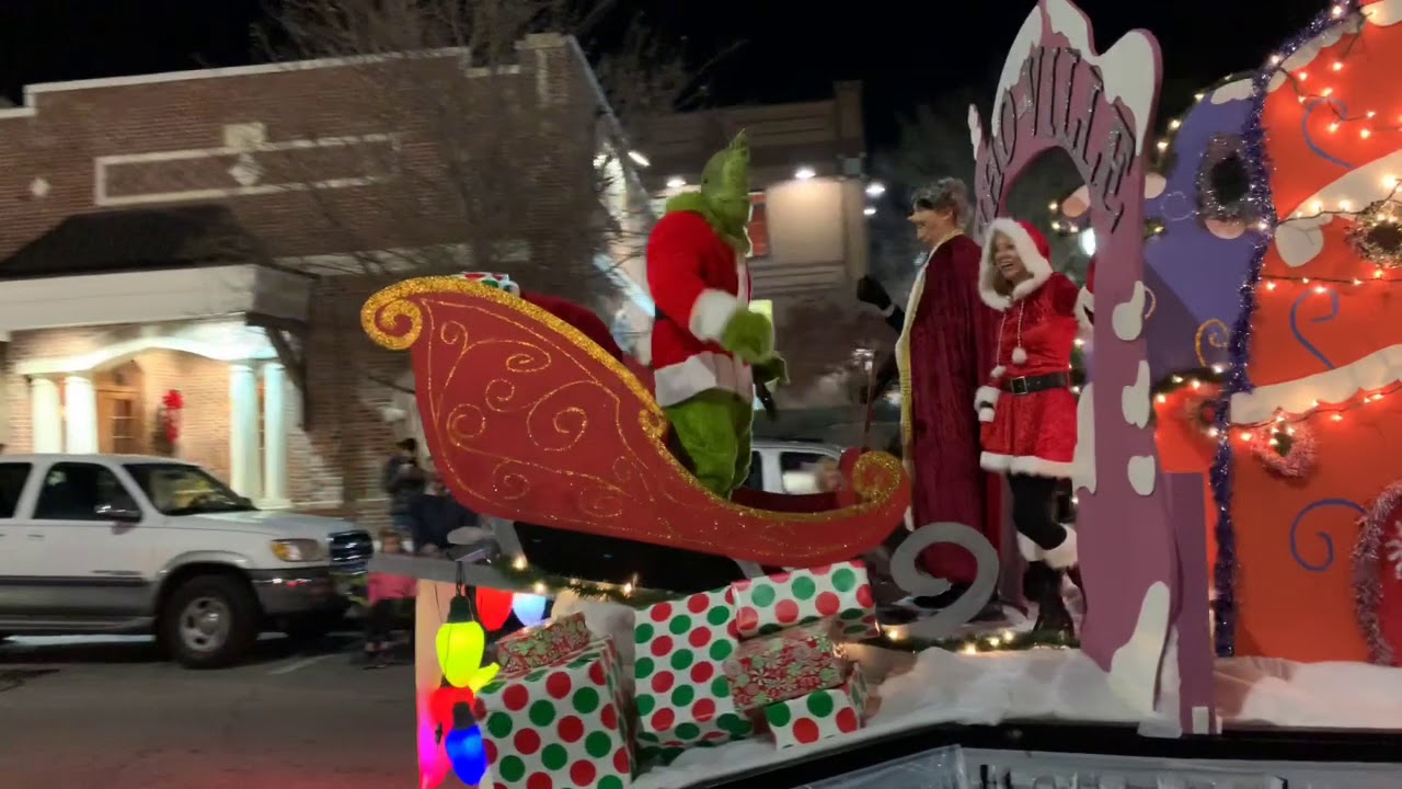 Their Float Fell Down Christmas 🎄 Parade 2019 Part 2 - YouTube
