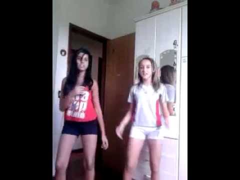 Ai se eu te pego ( Déborah e Marina )