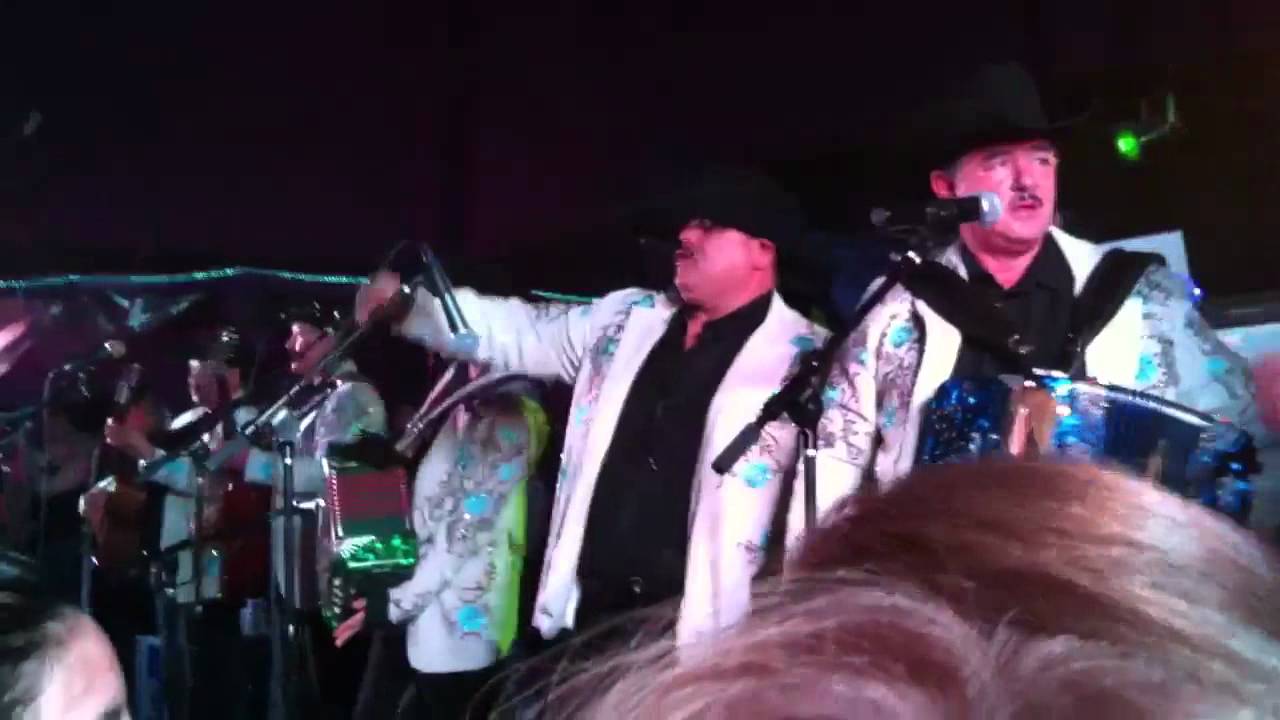 Los dos compadres - YouTube