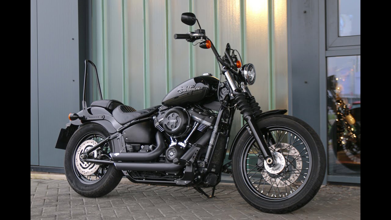 2018 Harley-Davidson FXBB Street Bob 107 in Vivid Black - YouTube