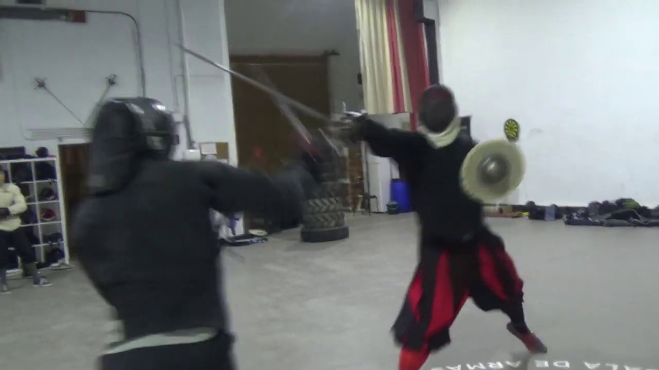 HEMA Sword & Dagger VS Sword & Buckler | Sala Batallador - YouTube