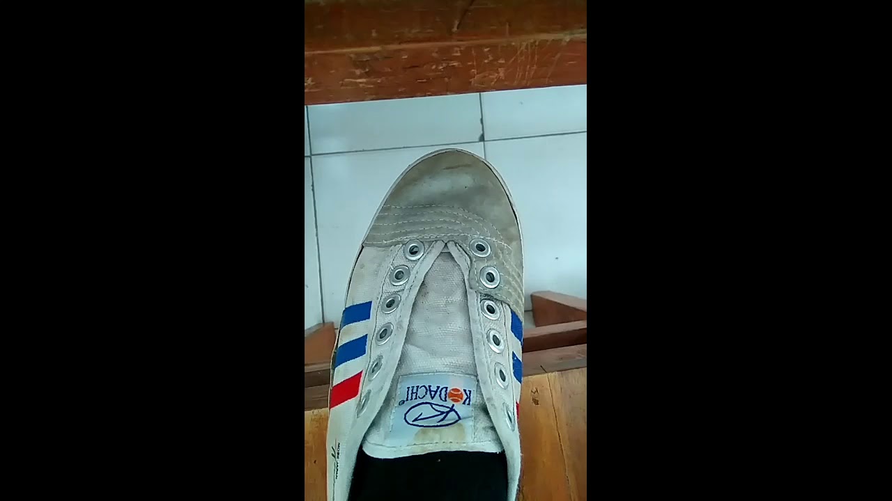 Tutorial memasang&melepas tali sepatu - YouTube