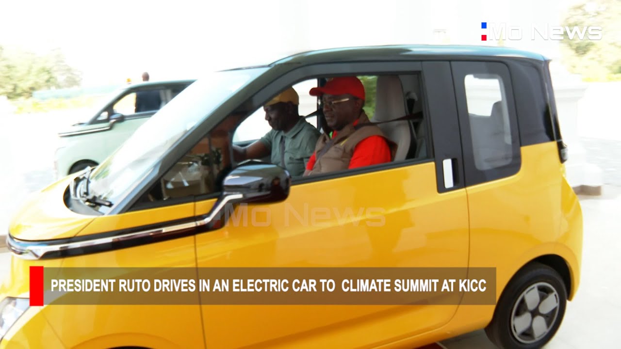 Amazing as President Ruto Drives himself to the climate Summit at KICC ...