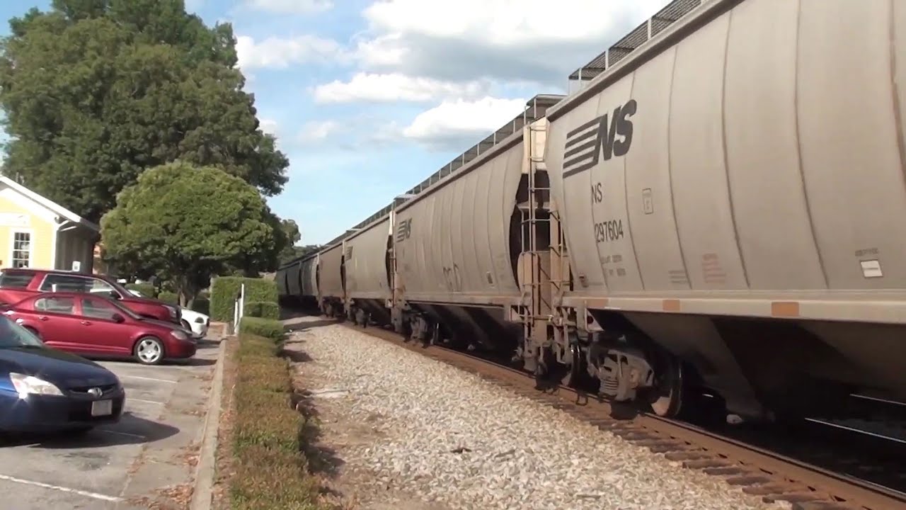 NS 1217 Leads NS 50V South through Thomasville, NC 06/04/2021 - YouTube