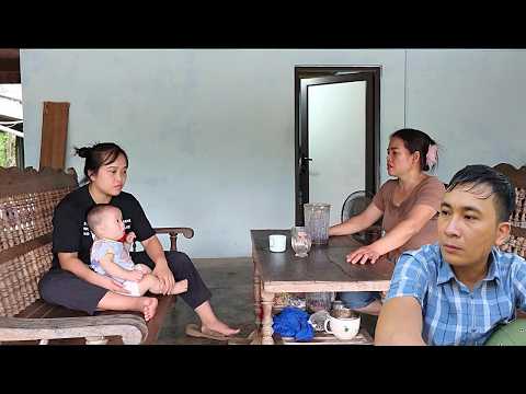 Afraid of upsetting her mother, Linh kept her divorce from Tiến a secret.