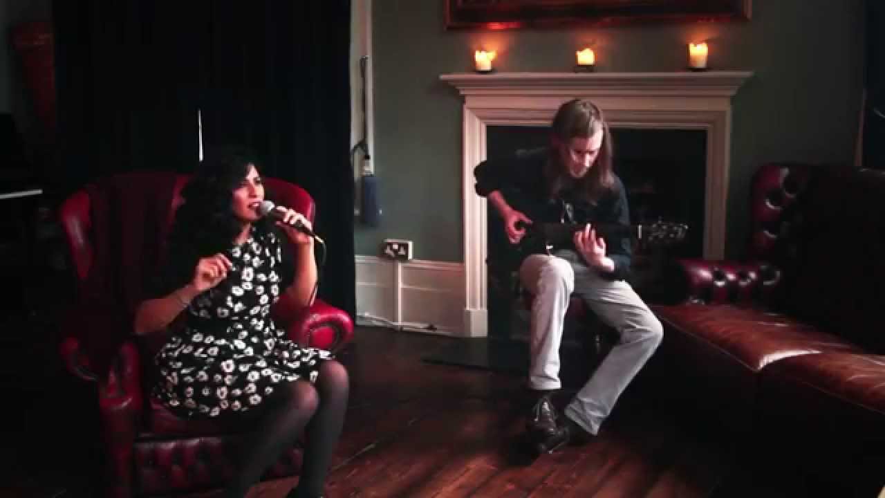 Alba Plano & Laurence Harrison - Blackbird - YouTube
