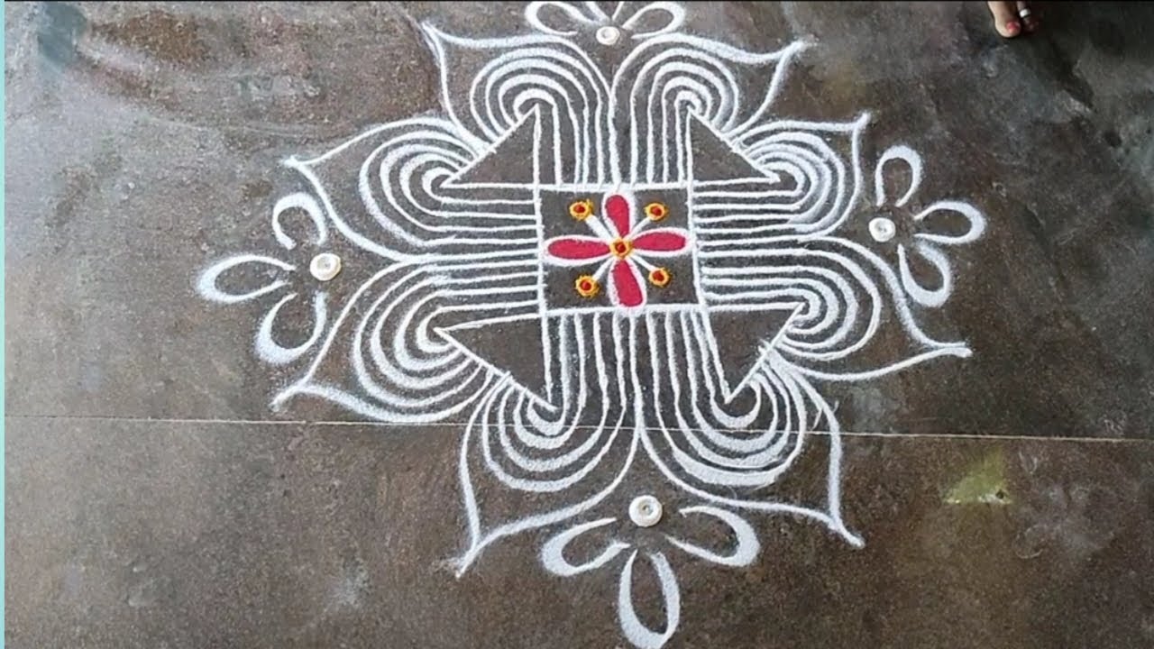 Ayudha Pooja Kolam muggulu design/new kolam - YouTube