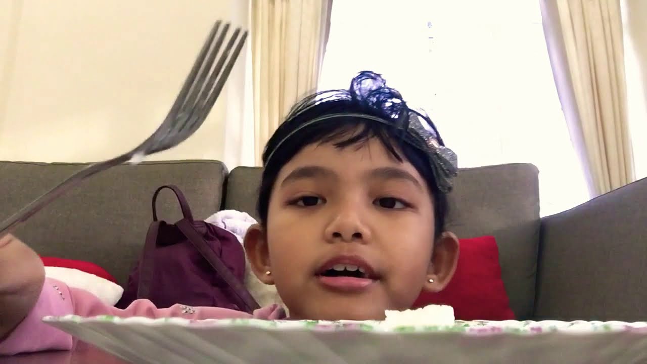 Eating Nasi Impit Raya 2020 - YouTube