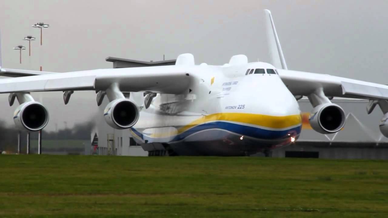 Antonov take-off An 225 HD - YouTube