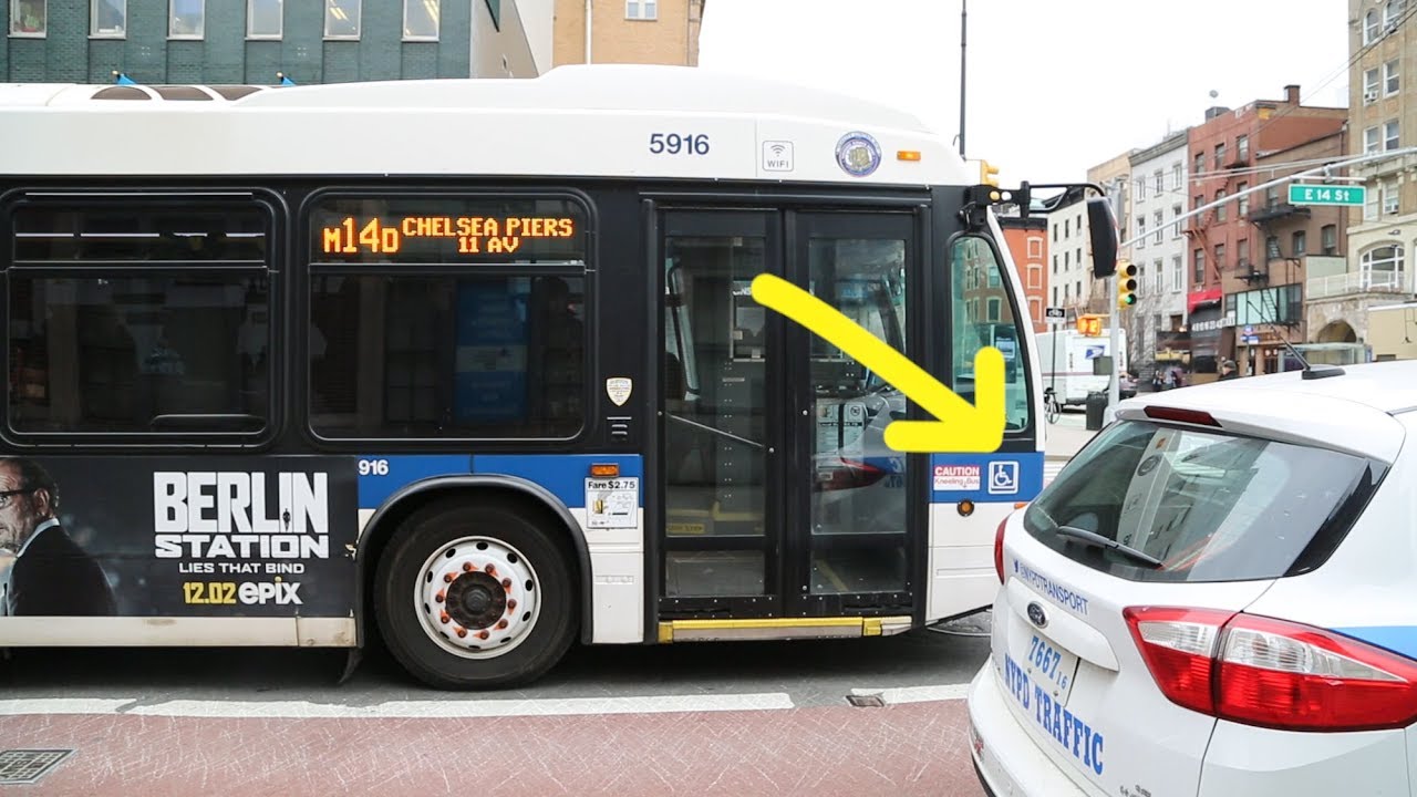 Frustrated Manhattan Pedestrians Race The Crosstown M14 Bus - YouTube