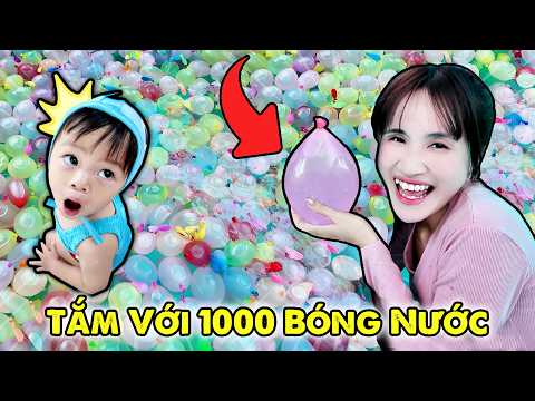 ZINO TẮM HỒ BƠI VỚI 1000 QUẢ BÓNG NƯỚC | POOL WITH 1000 BALLOONS - VÊ VÊ CHANNEL