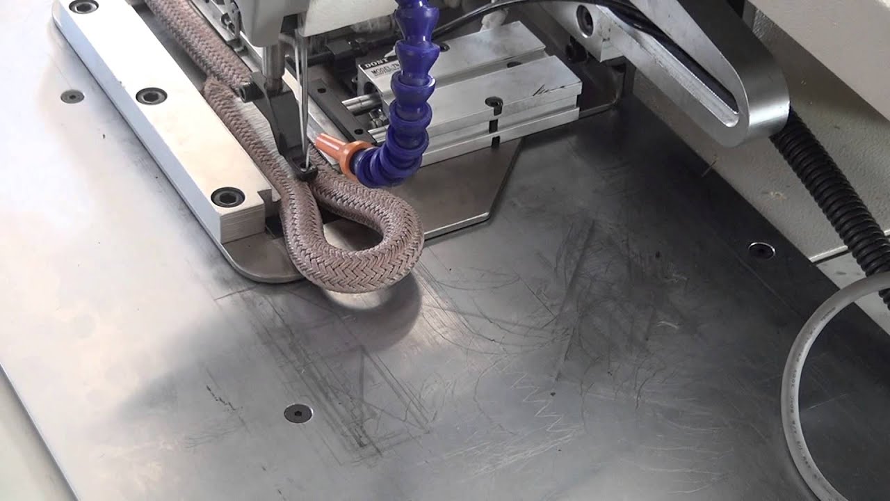 Machine à coudre pour tresses, cordages, drisses, cordes - YouTube