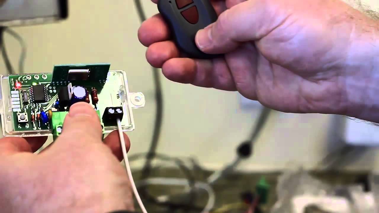 Transmitter Solutions Wiegand 433 Receiver - YouTube