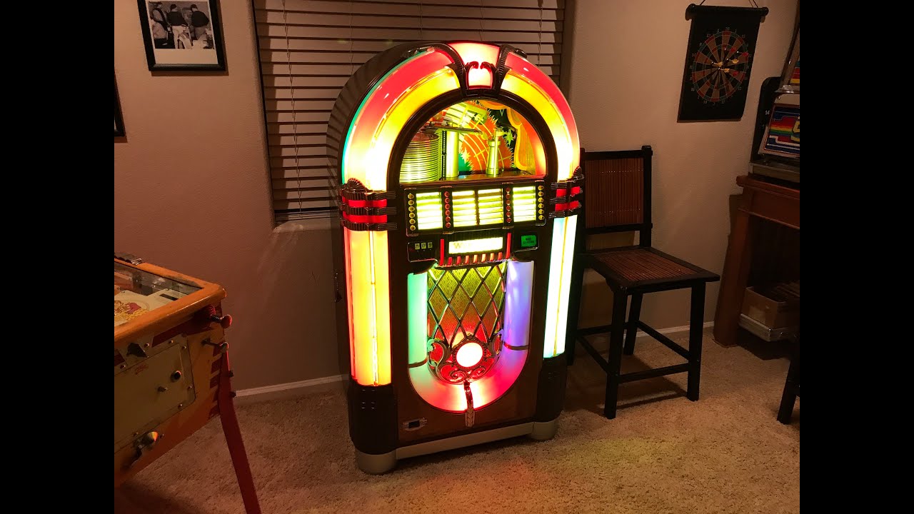 1946 Wurlitzer 1015 jukebox full restoration HD - YouTube