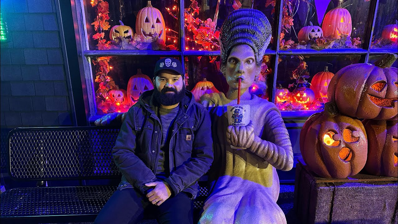 My experience at Haunted House of Hamburgers - YouTube