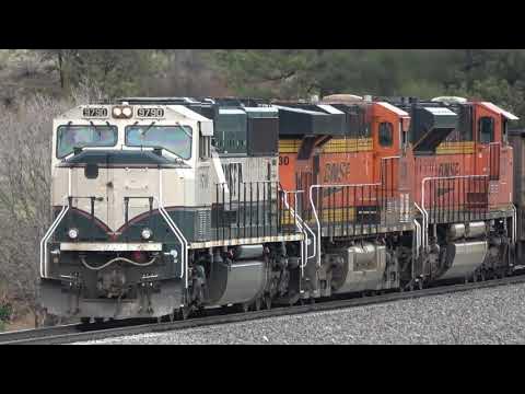 BNSF Executive paint SD70MAC, BNSF coal train, and heavy manifest on the BNSF / UP Joint Line ...