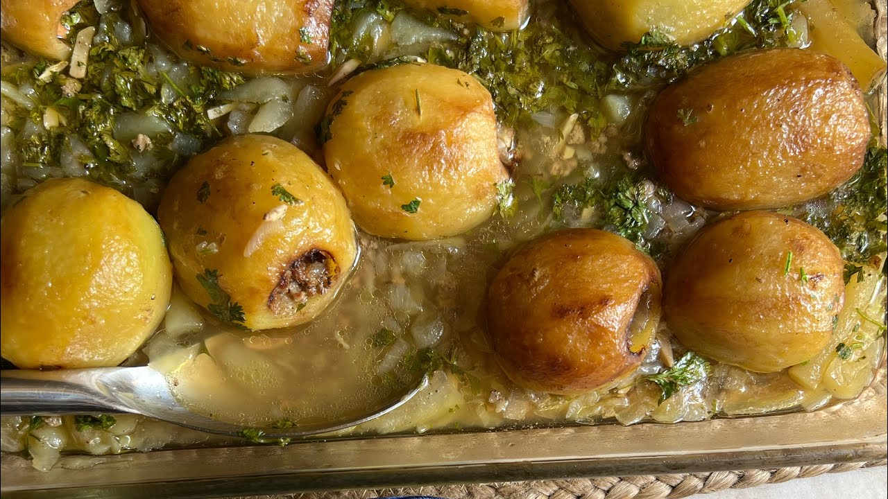 Meat stuffed potatoes (batata mahshieh) - YouTube