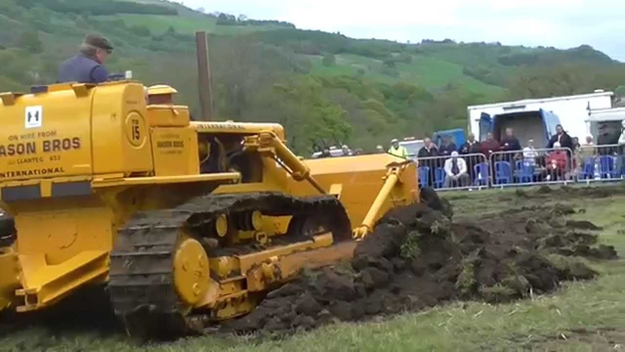 International TD15 - YouTube