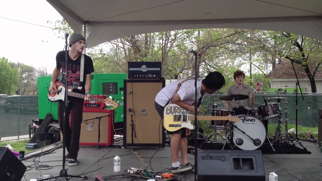 Fidlar Live at SXSW 2012 - YouTube