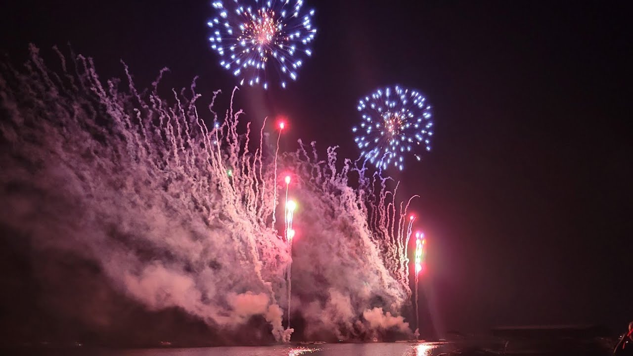 Bone Lake Wisconsin July 4th / Fun / Fireworks - YouTube