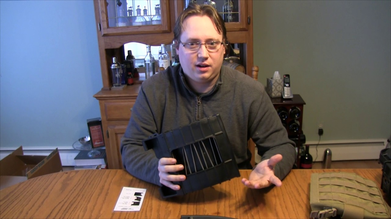 Weird Forgotten Gear: STRAC Fast Mag System - YouTube
