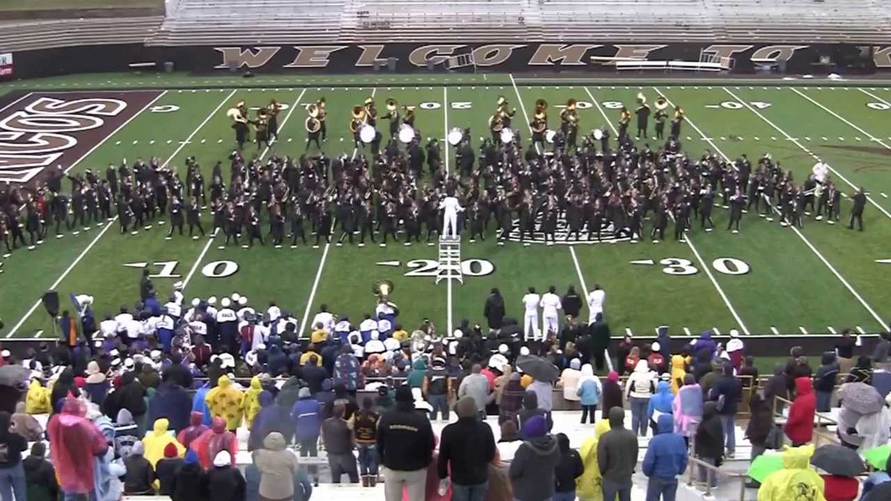WMU Bronco Marching Band plays I Gotta Gal in Kalamazoo on October 19 ...