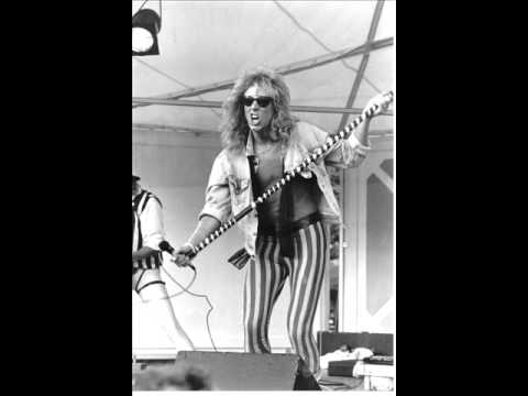 Renegade - Beautiful people.wmv - YouTube