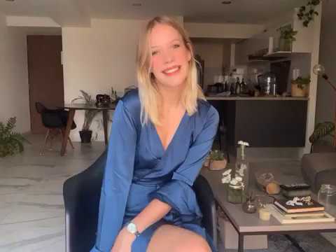 Barbara Ras [Conejita de abril 2020] - YouTube