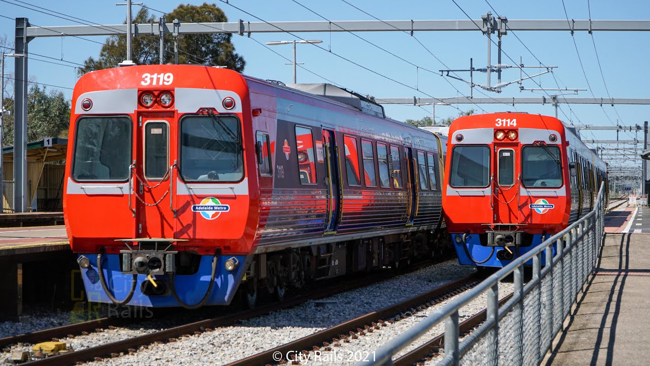 Broad gauge metro! [ Adelaide Metro 3000 series DMU ] at Mile End - YouTube
