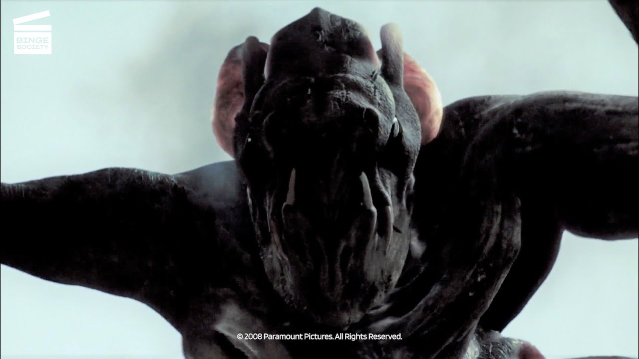 Cloverfield : La créature tue Hud (CLIP HD) - YouTube