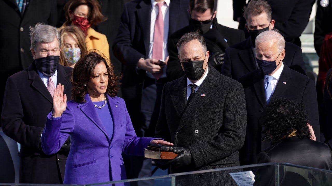 Kamala Harris sworn in as America's first female vice president - YouTube