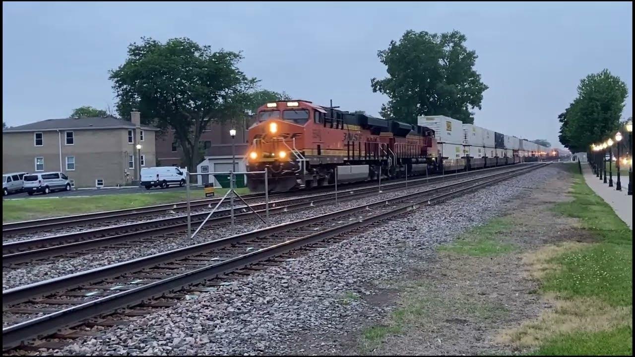 Evening BNSF Z-STPCHC3 Heads East on “The Racetrack” Between Western Springs & LaGrange, IL ...