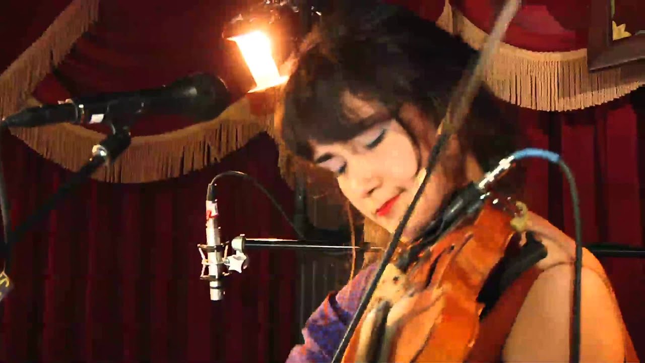 Phoebe Hunt "Sugar" - YouTube