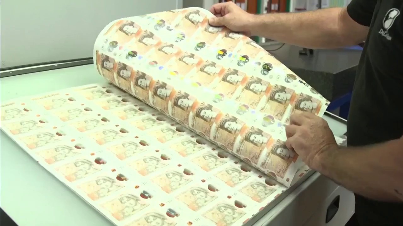 New £10 note enters circulation - Chloe Keedy reports - YouTube