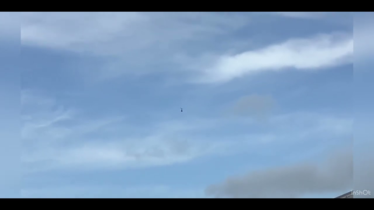 Helicopter fly by - YouTube