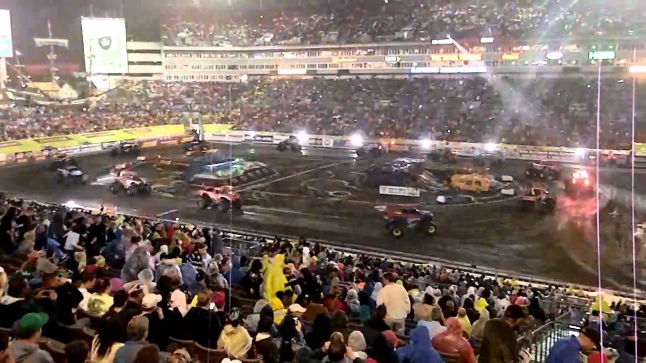 Intro At Monster Jam! Raymond James Stadium - YouTube