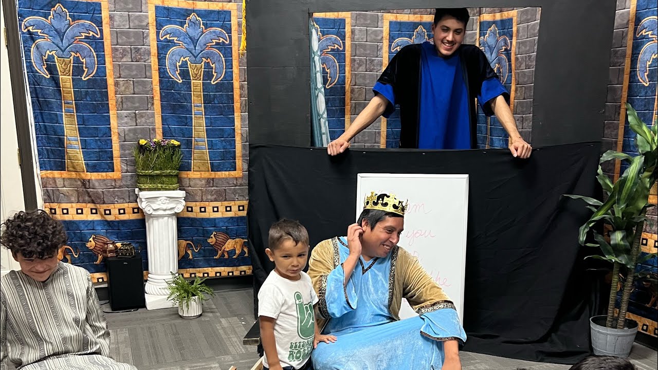 Daniel ora skit VBS Babylon - YouTube